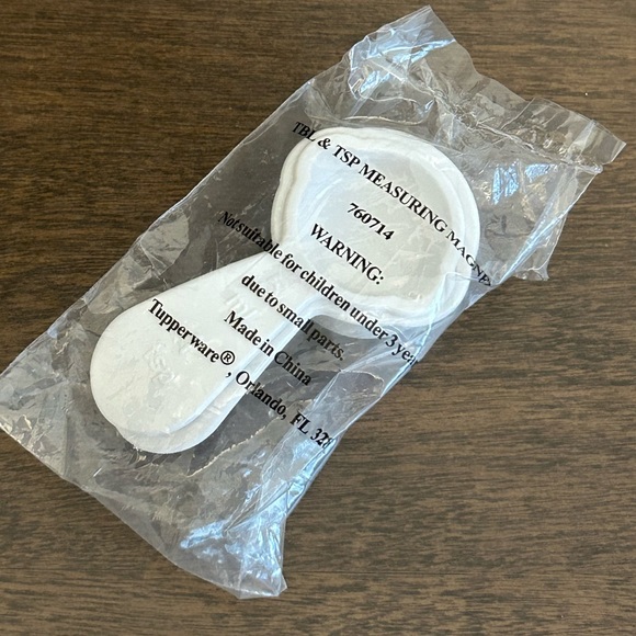 Tupperware | Kitchen | New Tupperware Measuring Cup Magnets Tsp 1 Tbsp ...